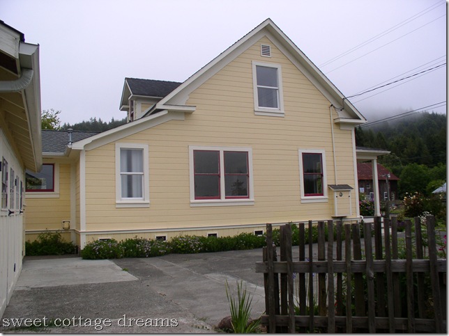 Sweet Cottage Dreams: a sweet little farmhouse